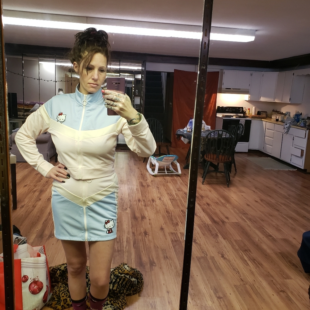 Hello Kitty Top And Skirt - Gem